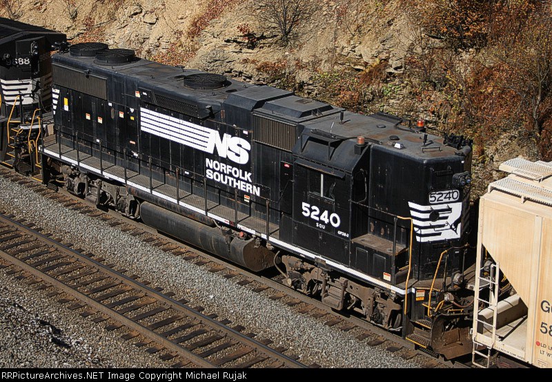 NS 5240